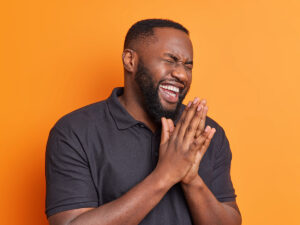 How to Make Someone Laugh - 11 Proven & Hilarious Ways